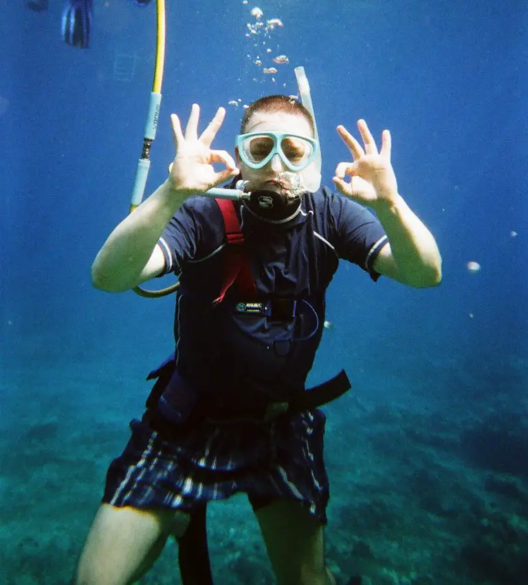 What Is SNUBA? All You Need To Know! - Divedeepscuba.com